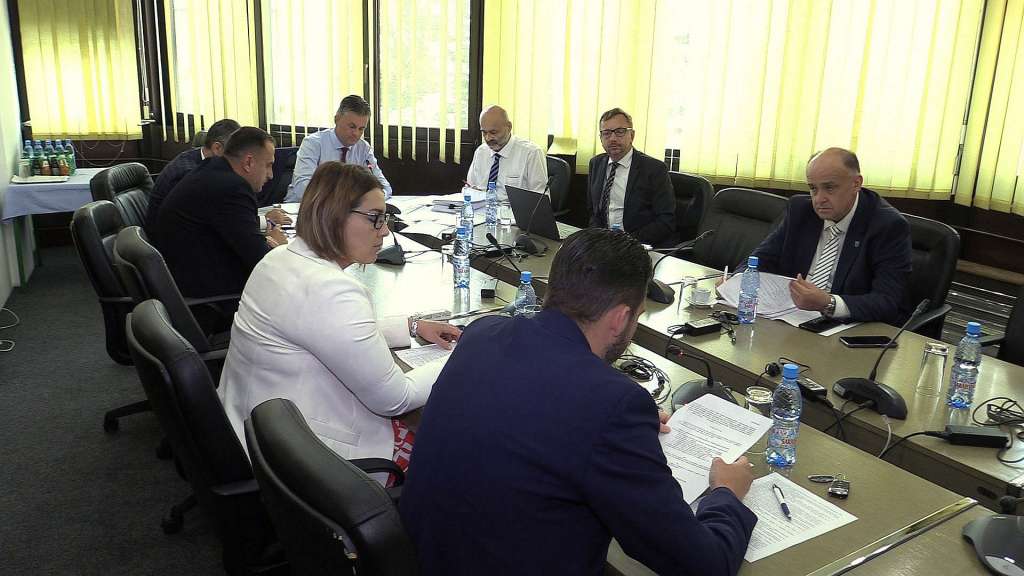 Na koju otići, pitanje je sad: U ZDK dva predsjedavajuća zakazala dvije ...