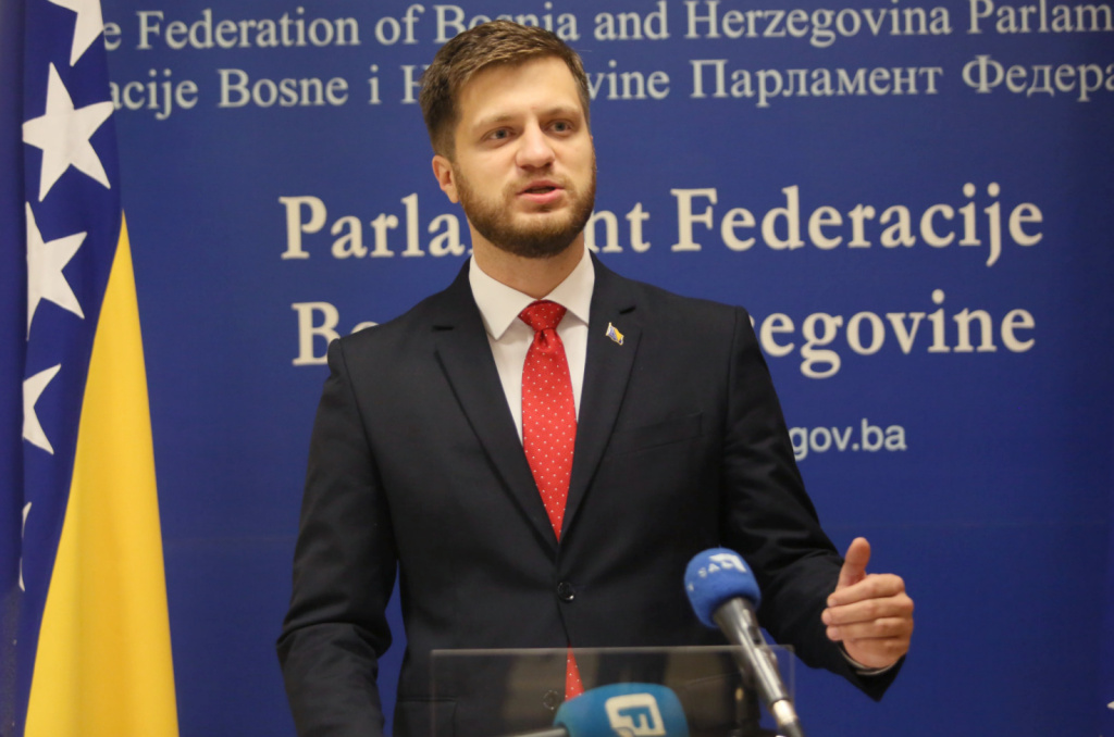 Čengić: Dobili smo nož u leđa - BosnaInfo