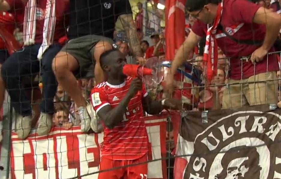 Potez Sadija Manea obišao svijet: U prvom meču za Bayern uradio ono što ...