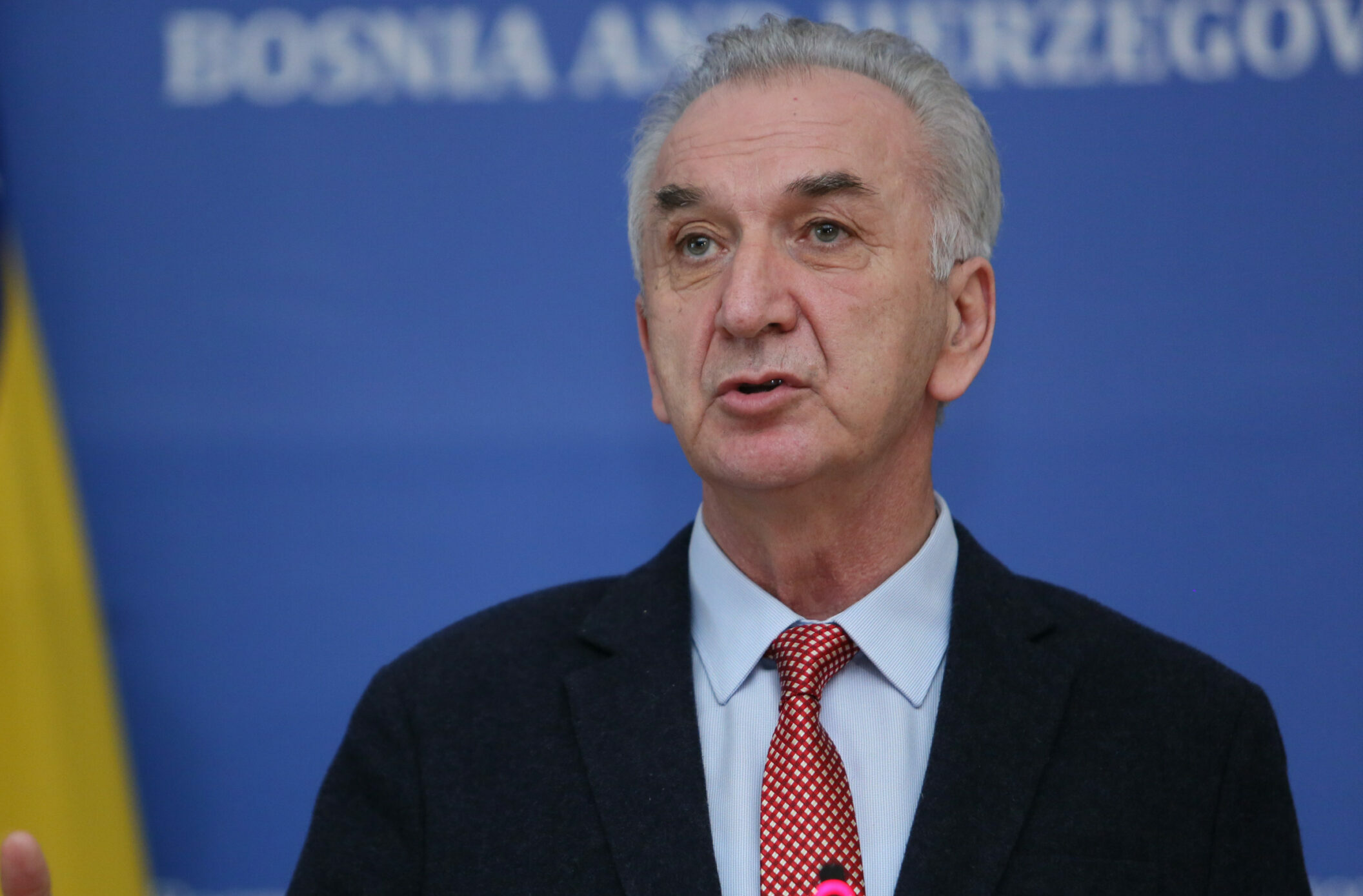 MIRKO ŠAROVIĆ UPOZORAVA "Željka Cvijanović je priznala da su oni kupili