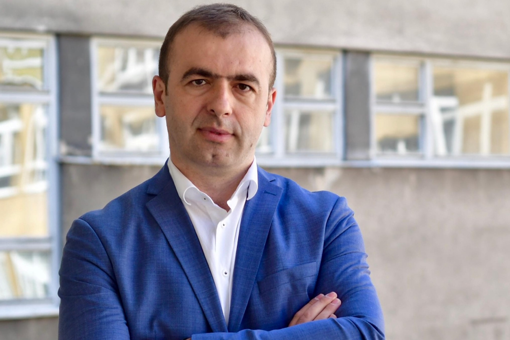 Sead Turčalo: Čini mi se da niti čitamo, niti gledamo dalje od naslova ...