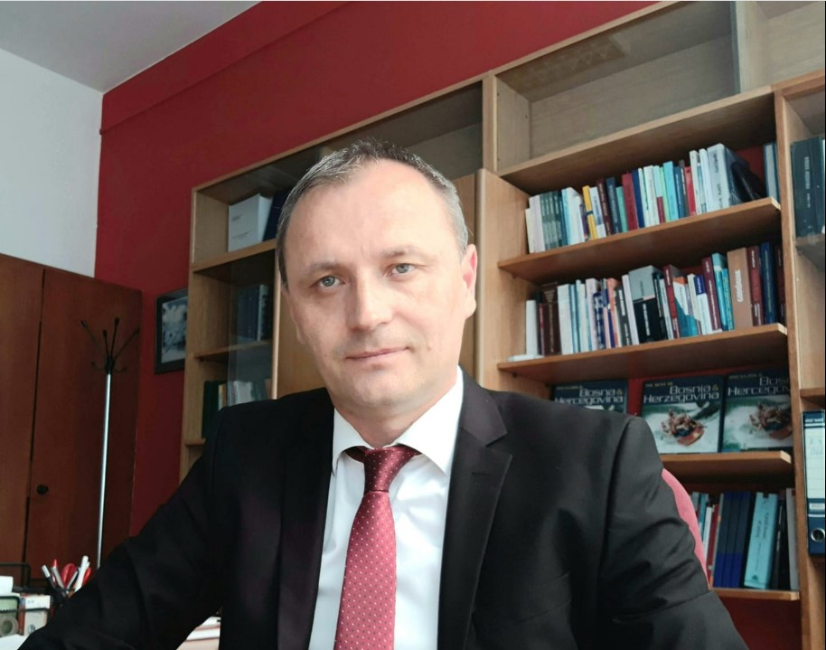 Elmir Sadiković za Bosnainfo: Šta je to HDZ BiH dobio Schmidtovim ...