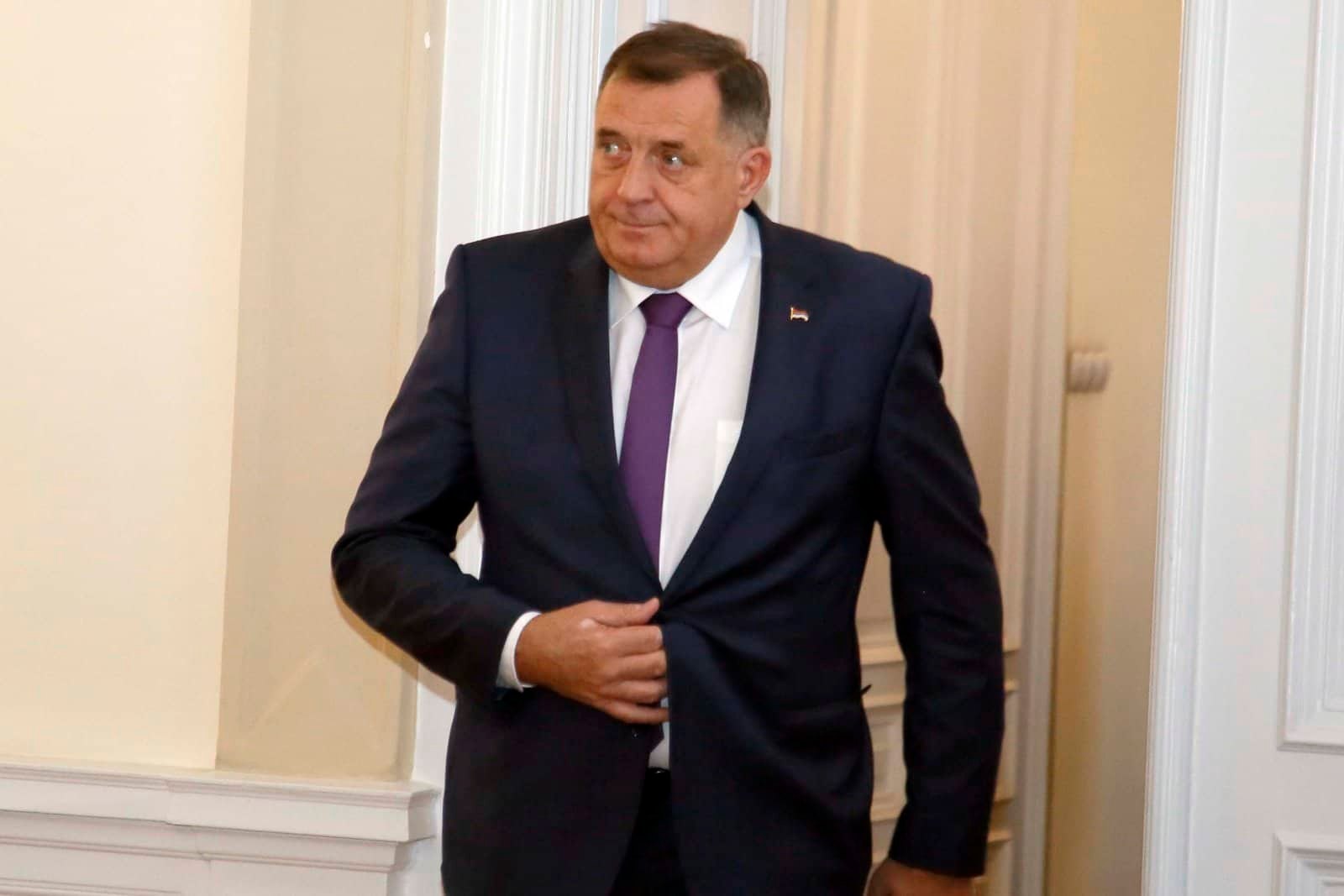 MILORAD DODIK UOČI NOVOG ROČIŠTA NA SUDU BiH "Meni je nezgodno da ...