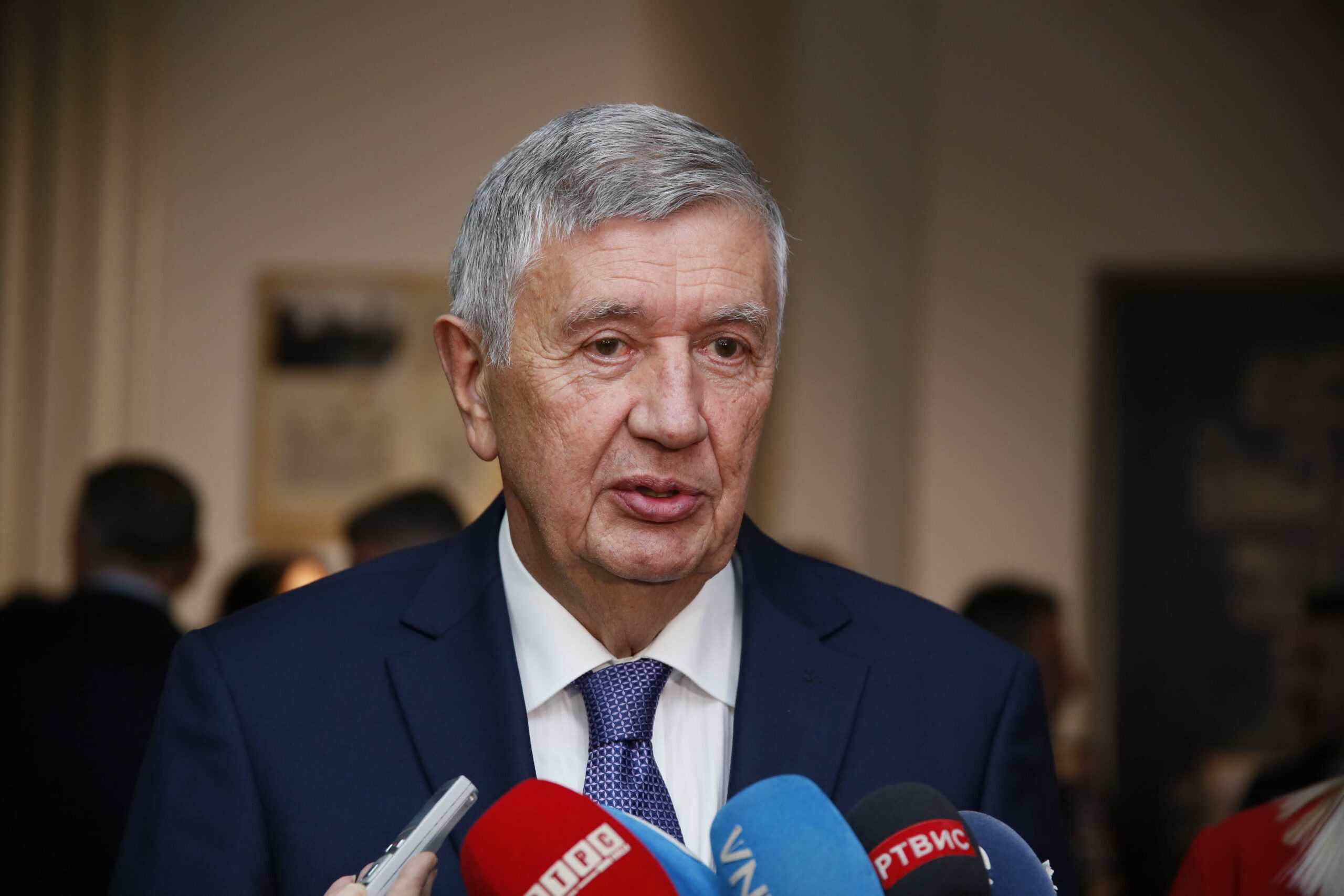 GUBITNIK DANA Nebojša Radmanović - BosnaInfo