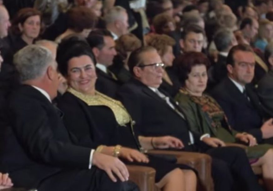 Ovako je u Skenderiji izgledala premijera filma "Bitka na Neretvi ...