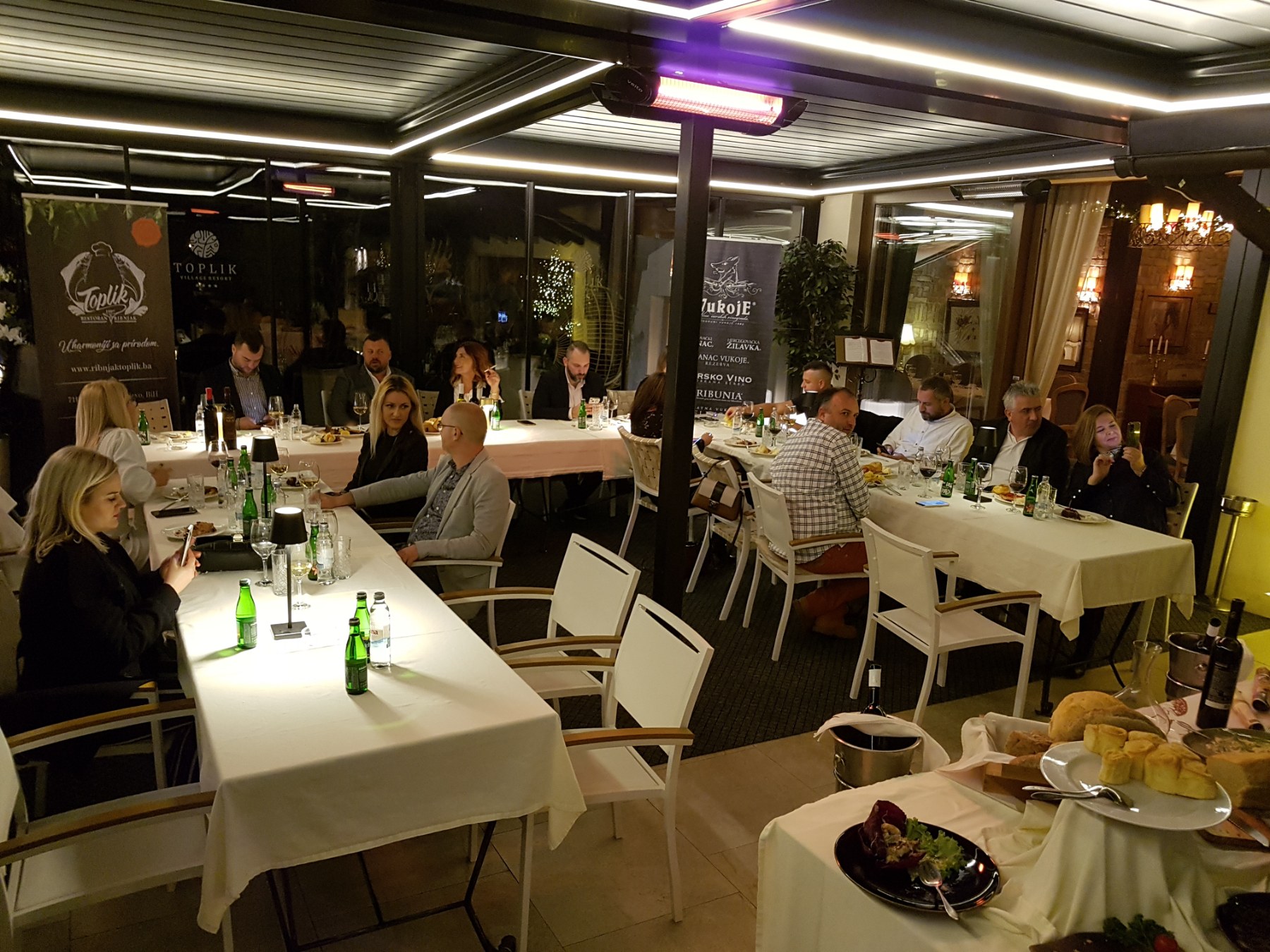 Vinarija "Vukoje" i restoran "Toplik" ugostili "sedmu silu": Porodična ...