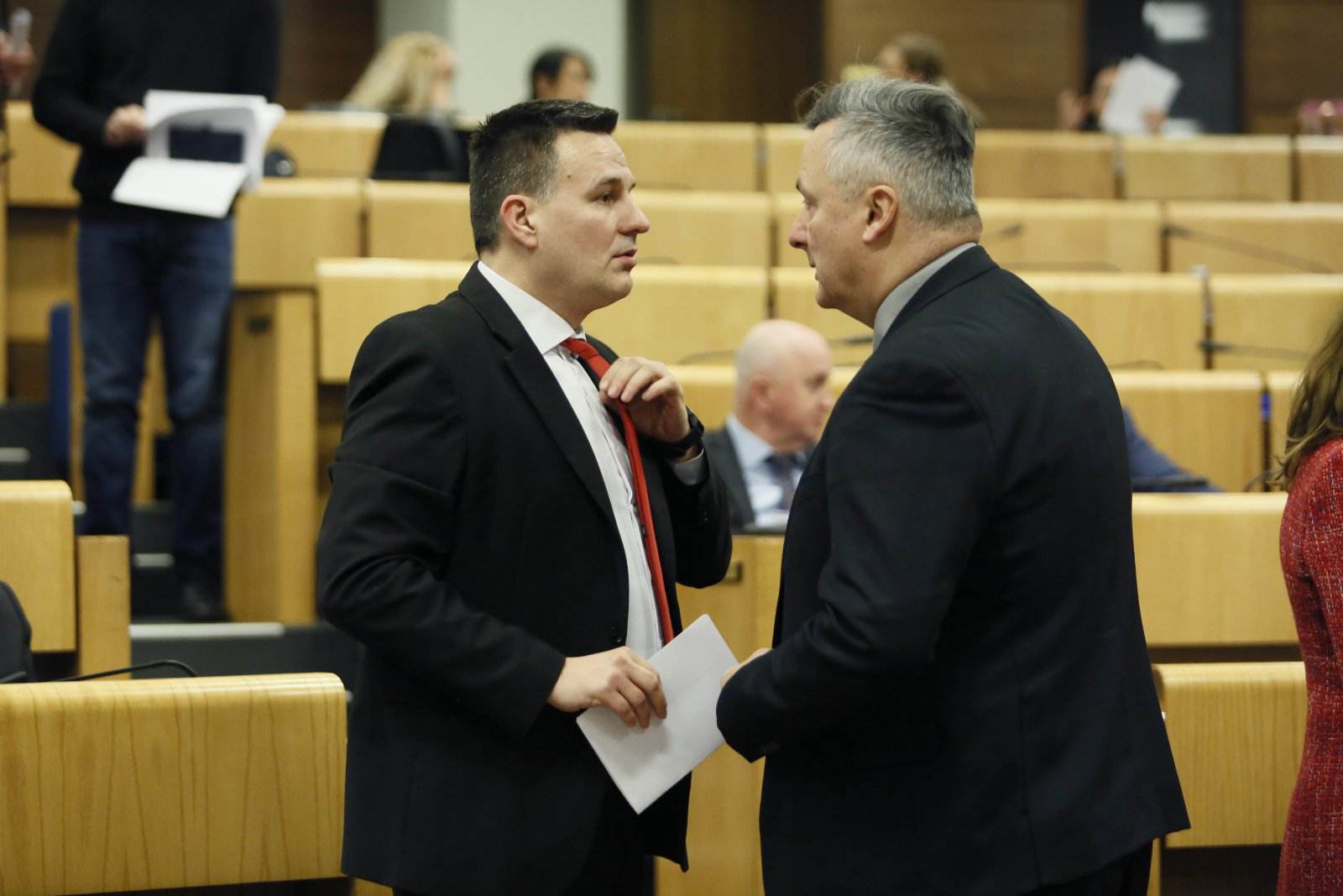 Pogledajte ko je sve stigao na sjednicu Predstavničkog doma Parlamenta ...