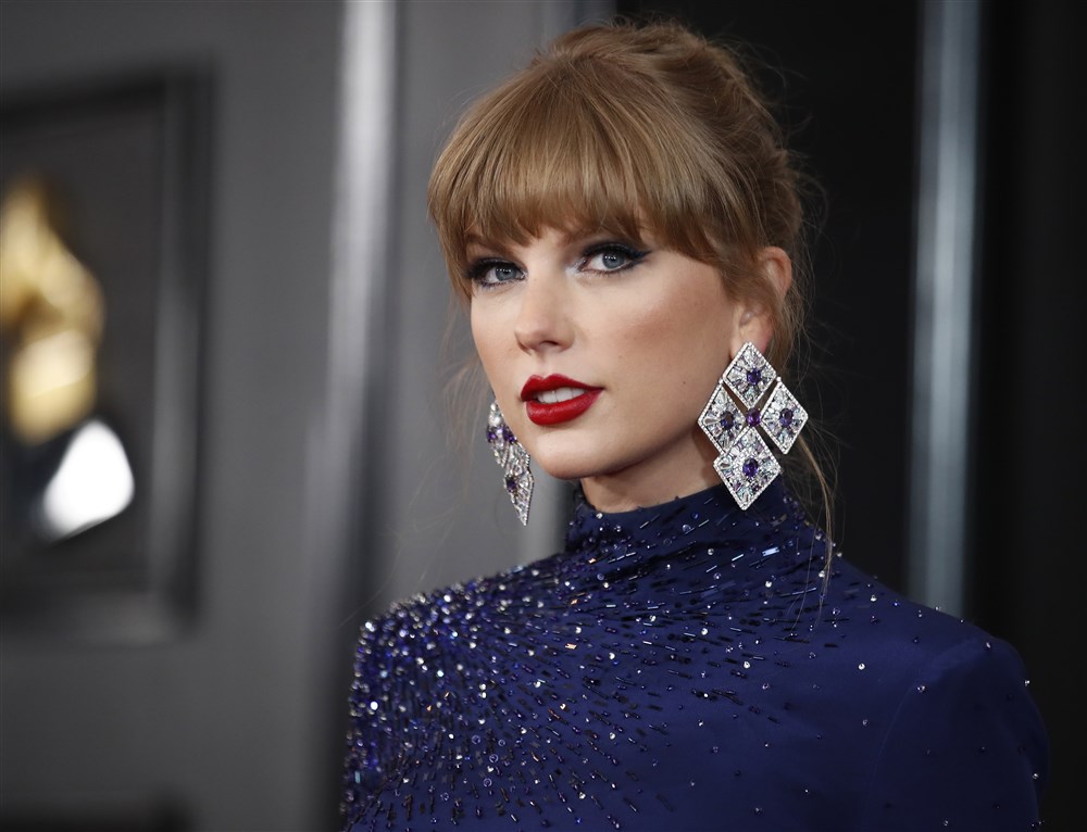 Taylor Swift rekordni četvrti put osvojila Grammy za najbolji album