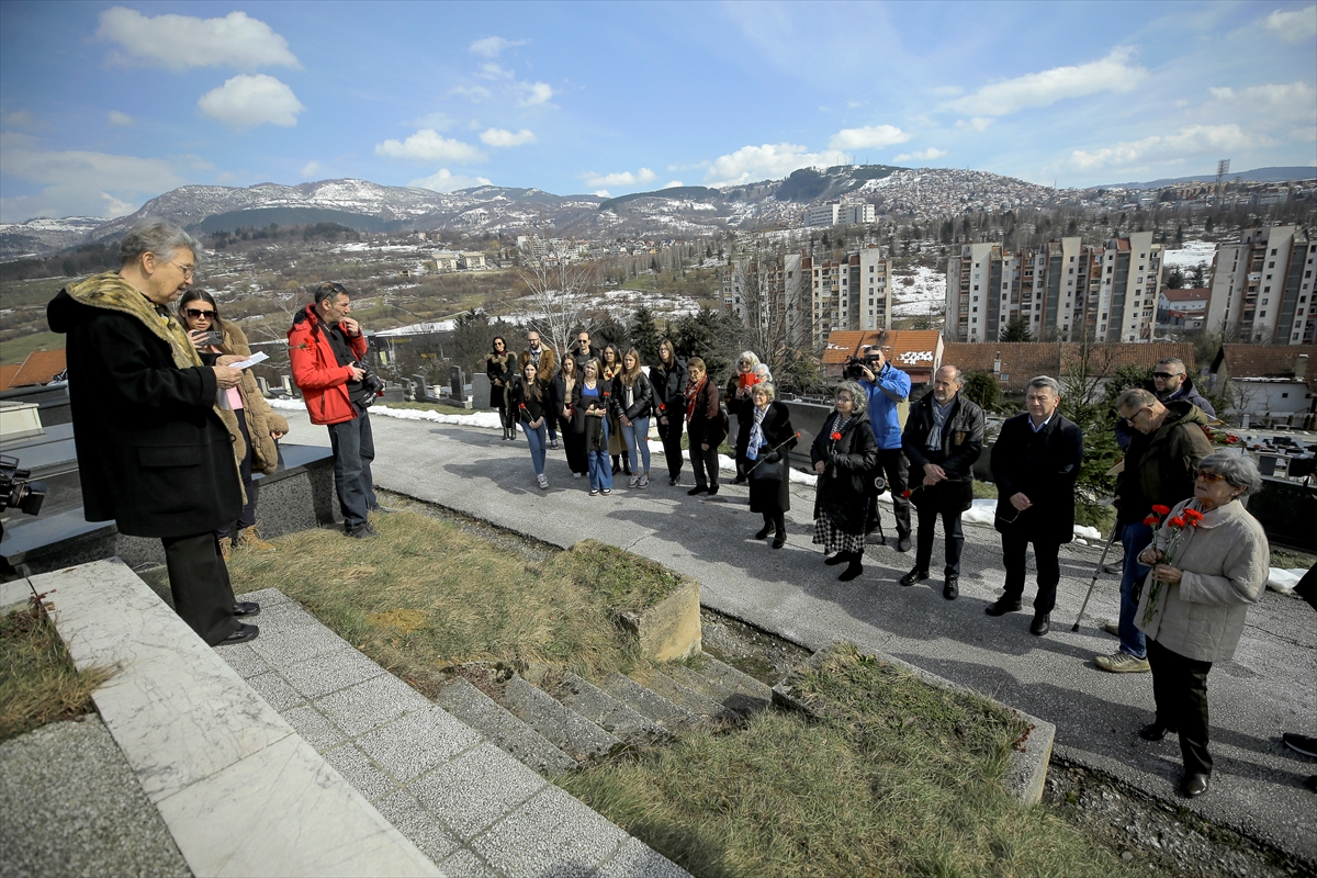 Položeno cvijeće na grob Gorana Čengića: Stradao je 1992. godine ...