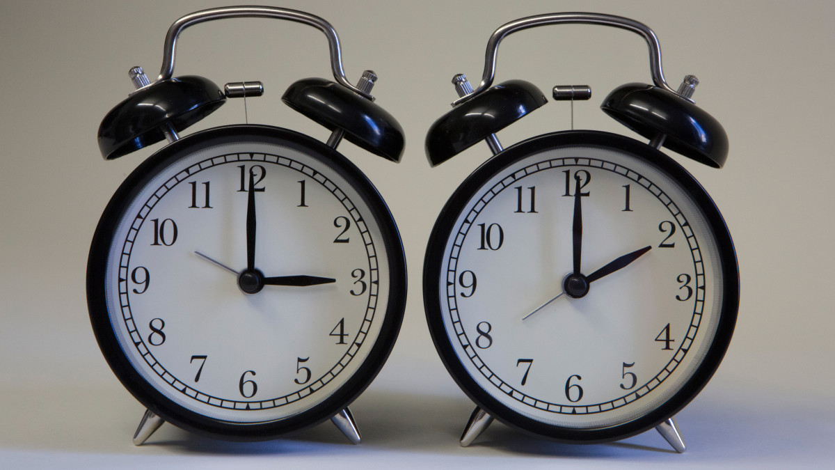 OVE GODINE POMJERAMO KAZALJKE NAJRANIJE MOGUĆE! Stručnjaci predlažu da se uvede "TREĆE VRIJEME ...