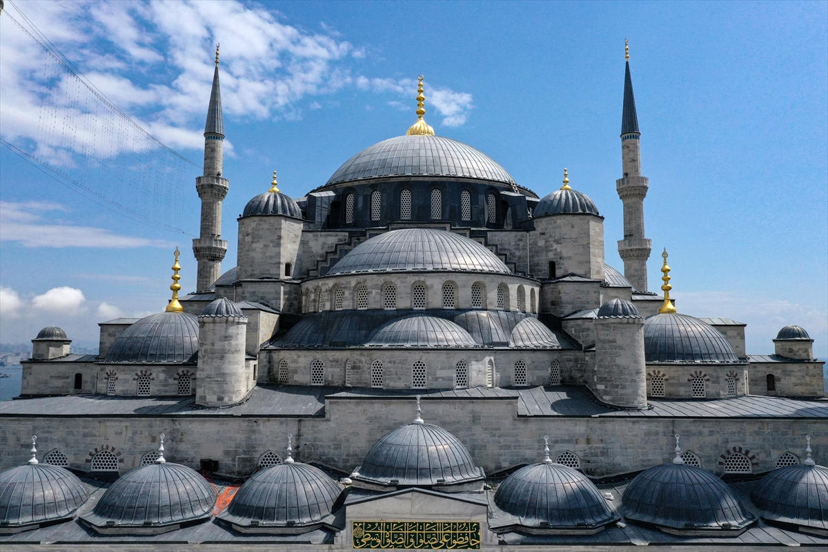 Plava džamija u Istanbulu otvorila vrata za vjernike nakon petogodišnje ...
