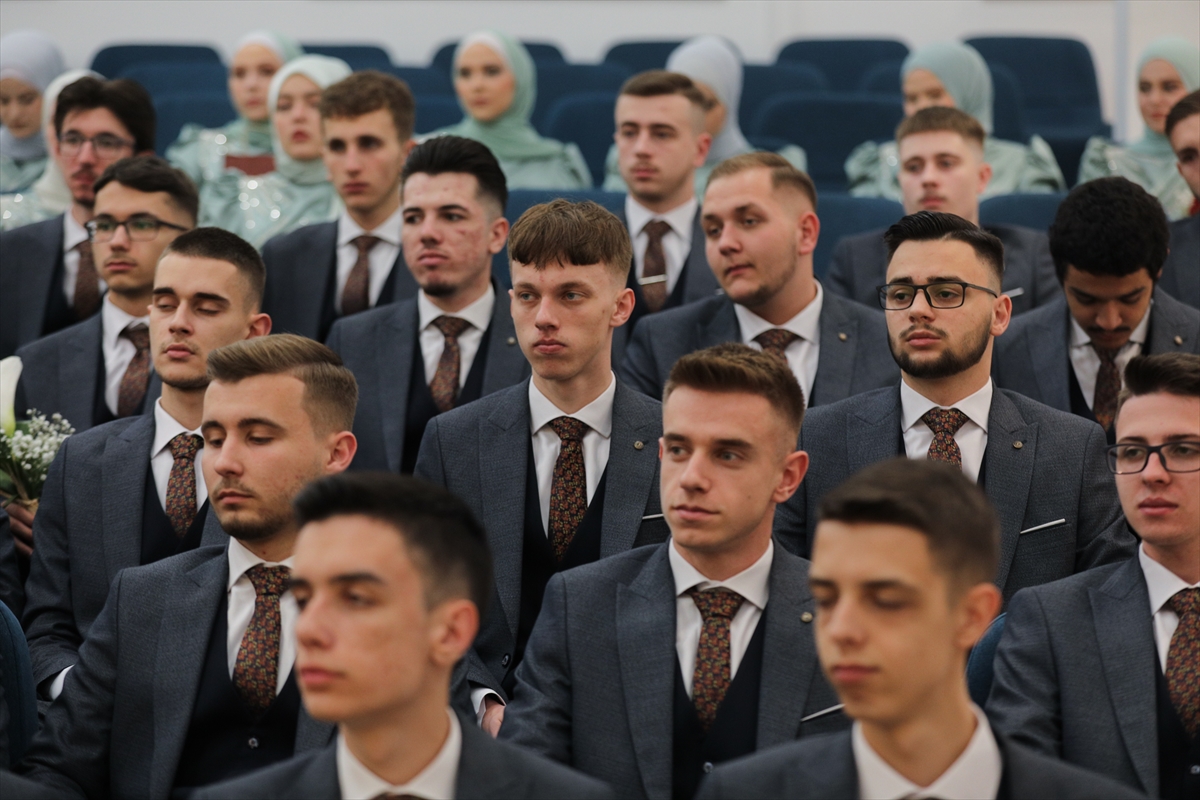 Gazi Husrev-begova medresa ispratila još jednu generaciju maturantica i ...