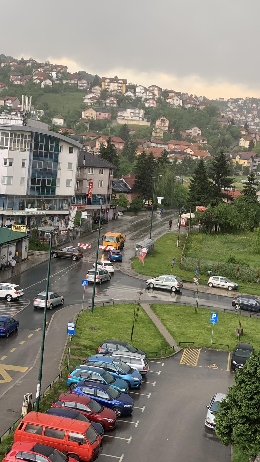 Zbog kiše: Zatvoren saobraćaj ispod podvožnjaka u Buča Potoku - BosnaInfo