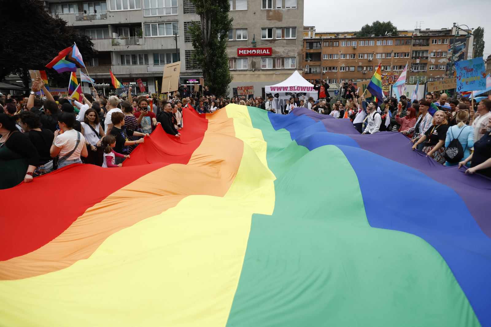 Stravično: LGBT osobe će u Rusiji od 1. jula morati na "liječenje ...