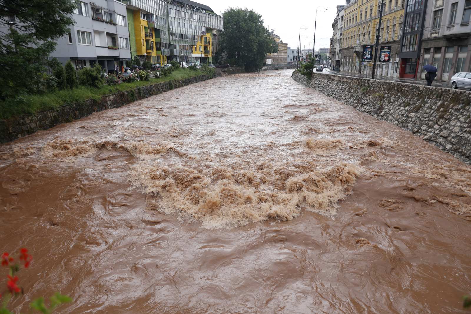 Miljacka danas: "Ko bi rek'o čuda da se dese..."(FOTO, VIDEO) - BosnaInfo