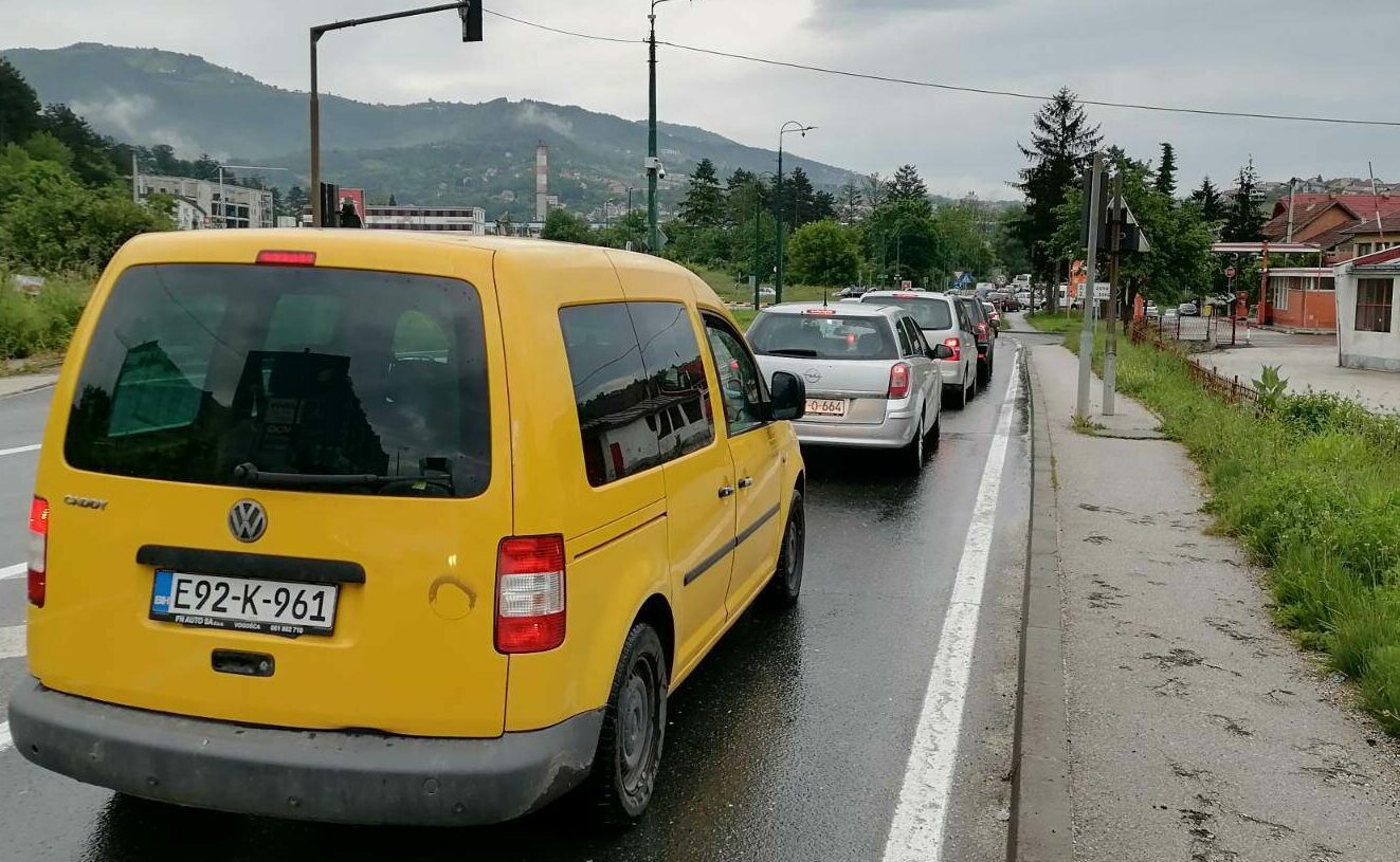 Otežan saobraćaj na cestama u BiH - BosnaInfo