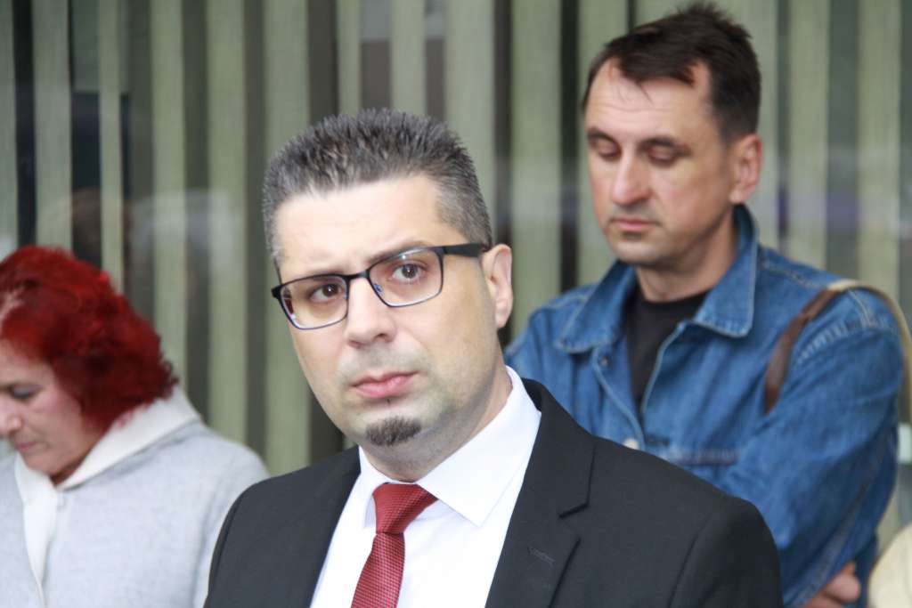 Sinanović: Treba poštovati sudsko rješenje i vratiti na posao komesara ...