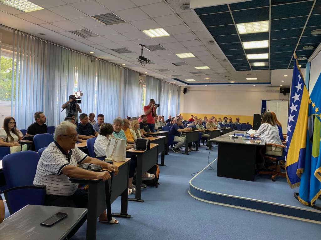 Tuzlanski kanton: Podržani projekti i programi u oblasti kulture i ...