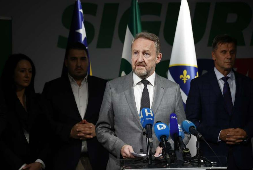 Izetbegović: Djelovati odlučno protiv Dodikove ucjenjivačke politike ...
