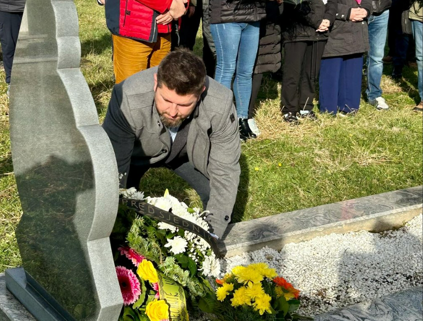 Ćamil Duraković odao počast Fadilu Banjanoviću: Njegova djela su ...