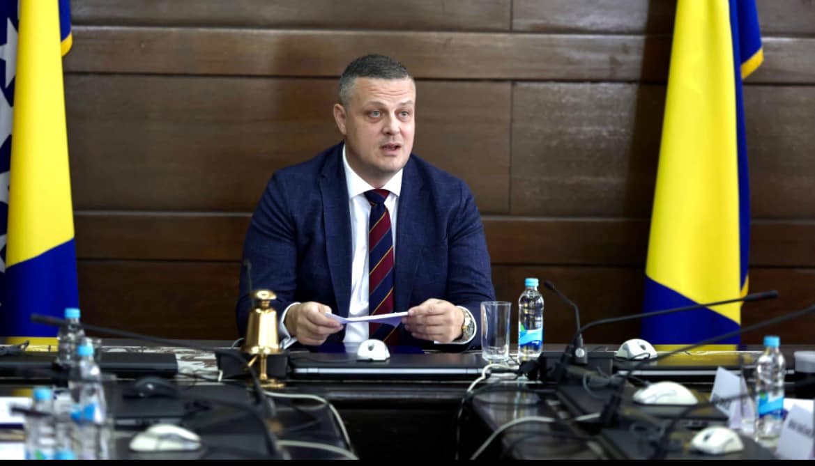 Vojin Mijatović uputio pojašnjenje građanima i obavijest SDADF botovima ...