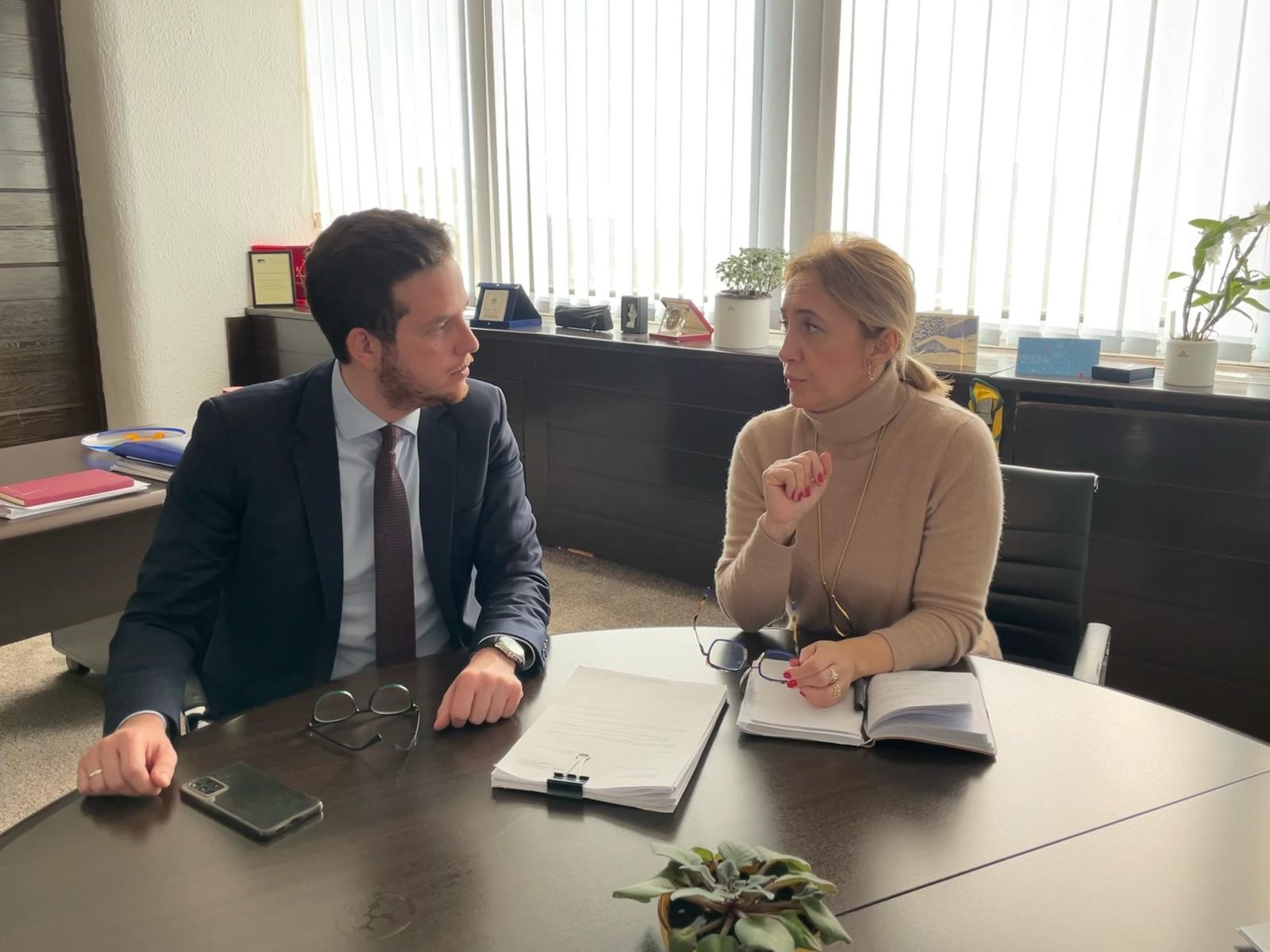 Pozder-UK: Za kvalitetniji zrak u Sarajevu električni taksiji