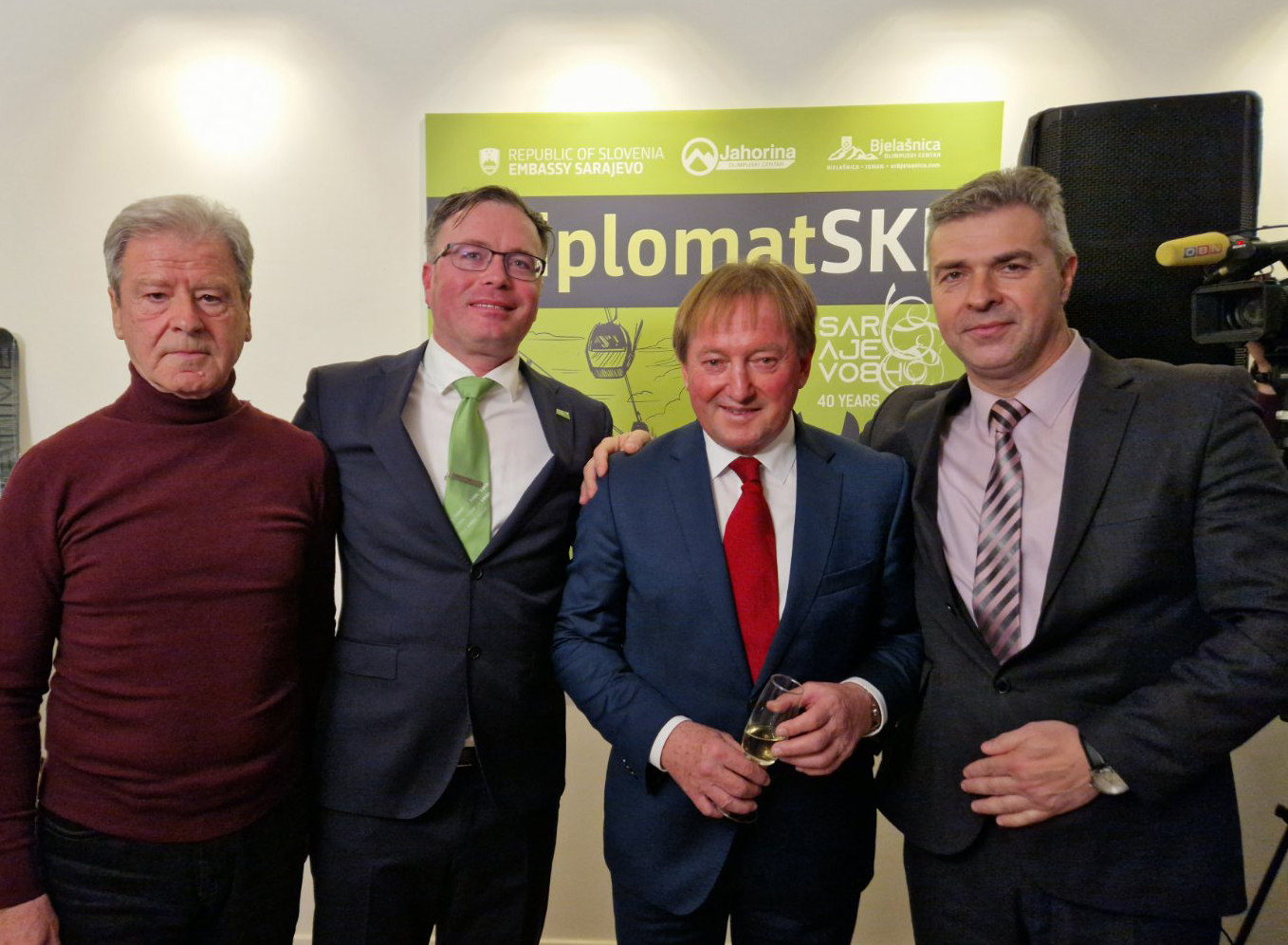 Povodom 40. godišnjice ZOI-a pjevač Asim Brkan otpjevao svoj hit ...