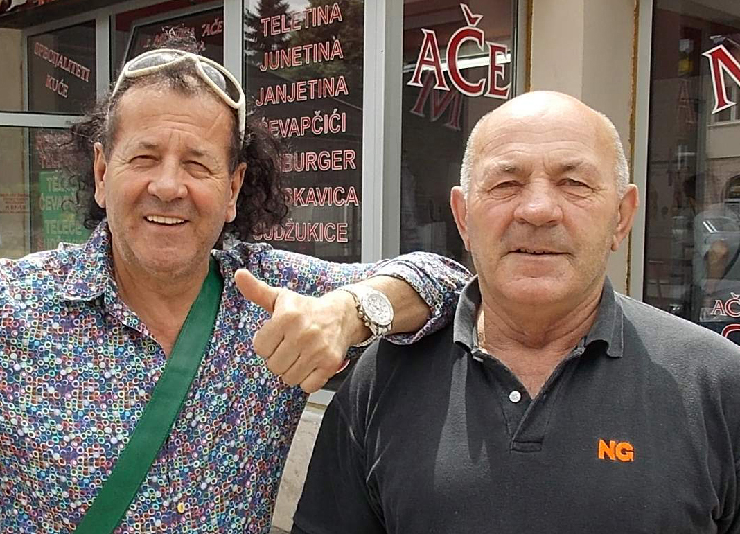 Sejo Brajlović poručuje: Nisam se odrekao pjesme i mikrofona Sejo Brajlović poručuje: Nisam se odrekao pjesme i mikrofona
