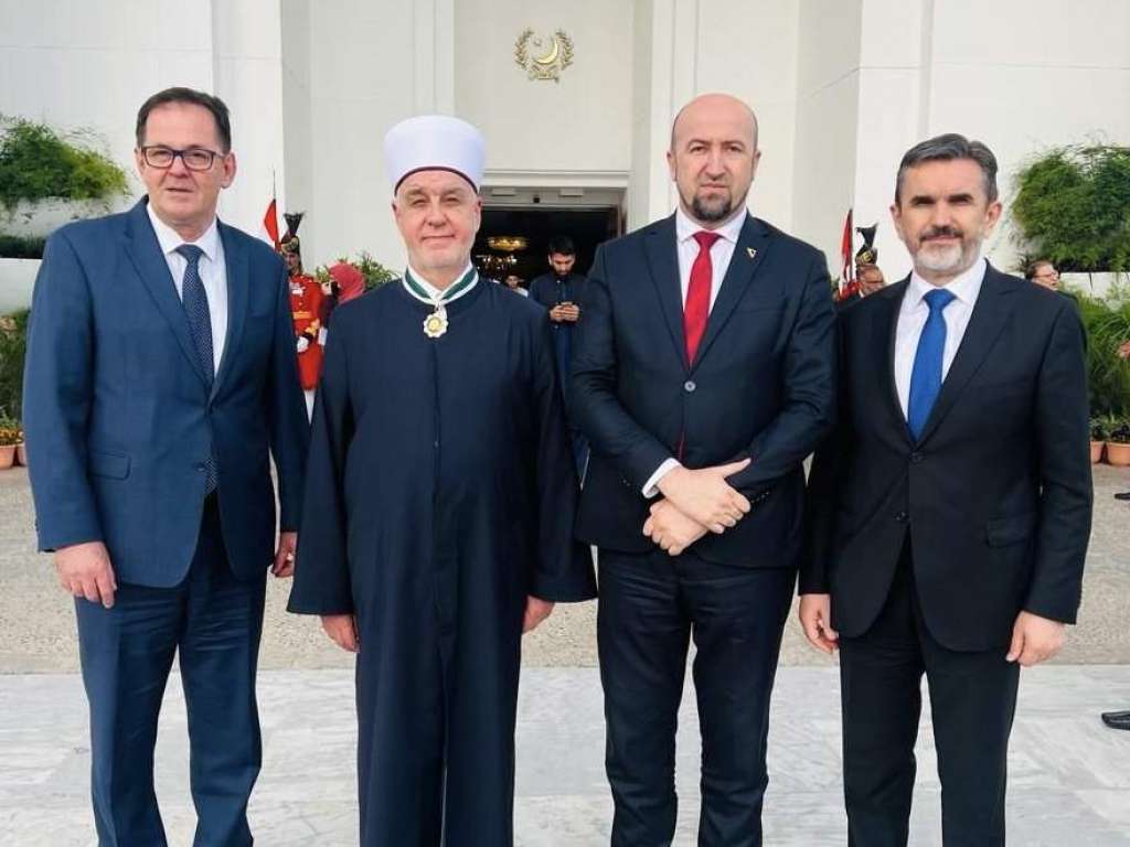 Predsjednik Pakistana odlikovao reisul-ulemu Kavazovića - BosnaInfo