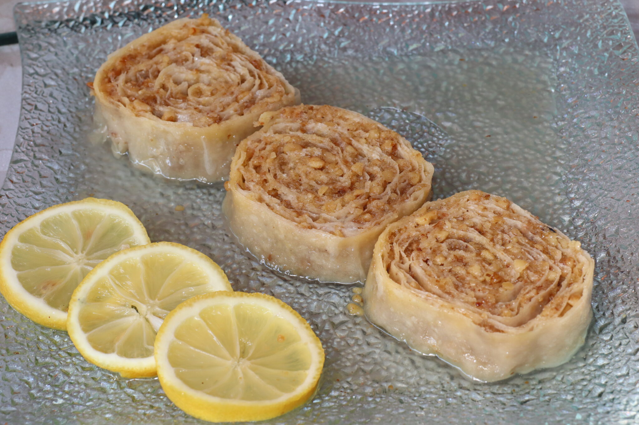 Recept za SOČNE RUŽICE s orasima od gotovih jufki