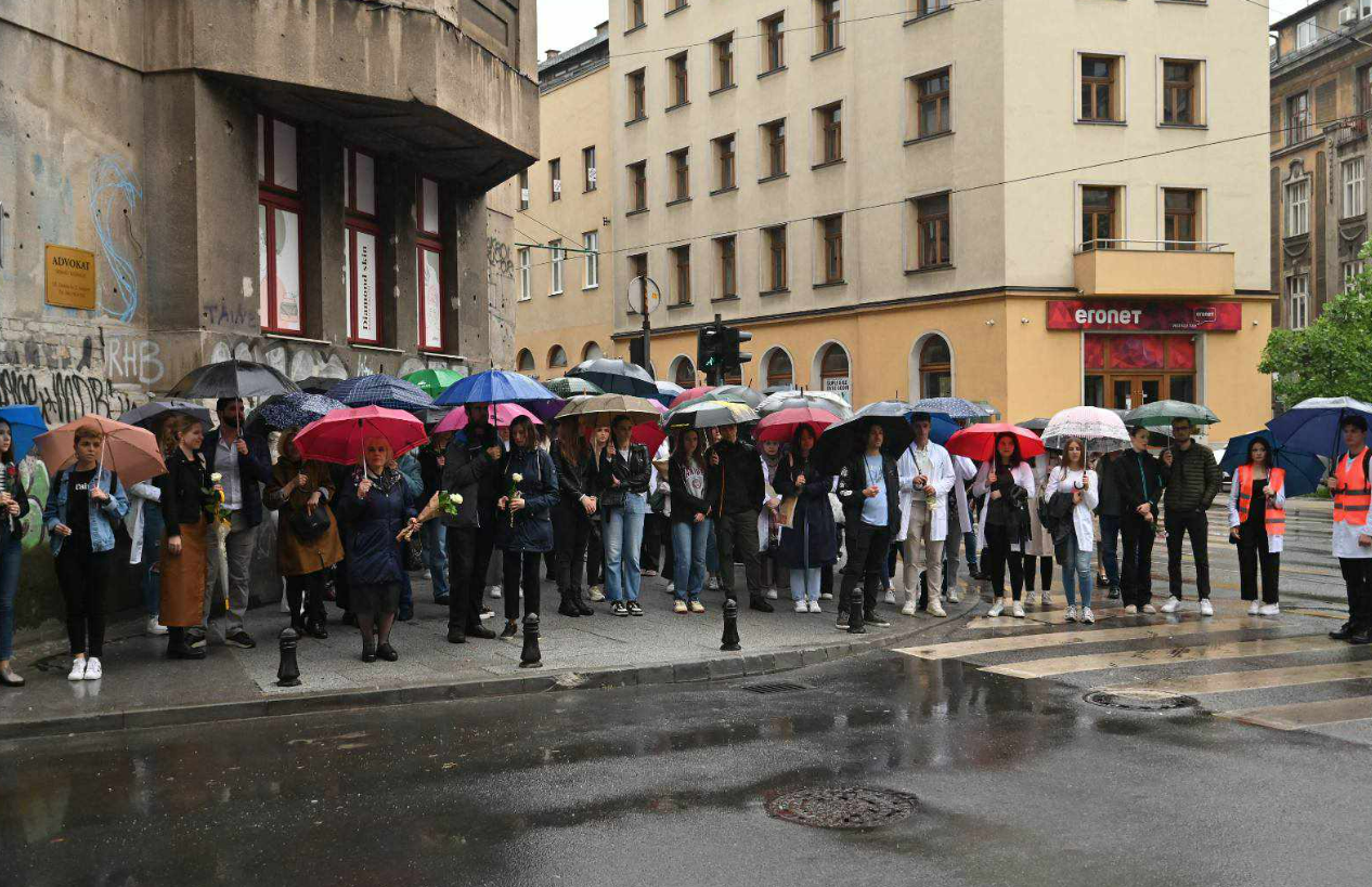 Memorijalna šetnja za tragično stradale doktorice: “Iz ovoga svega ...