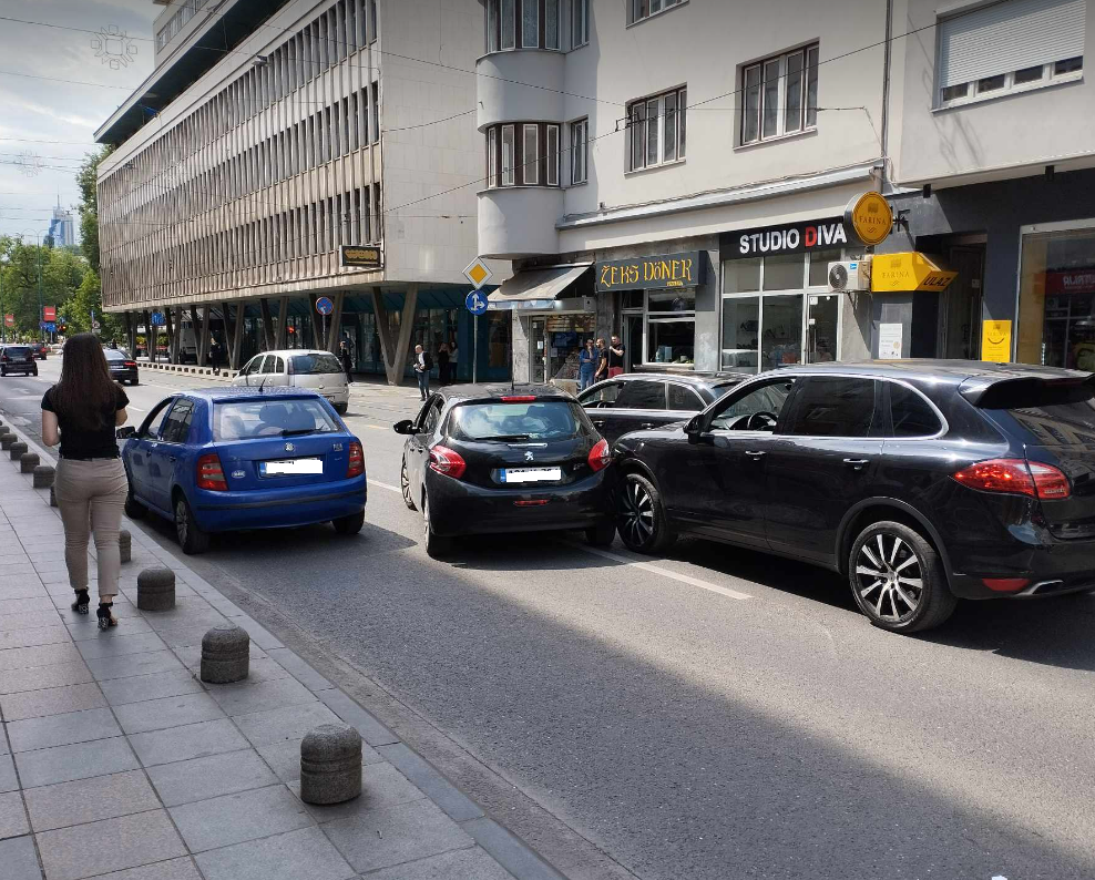 Sudar tri vozila u centru Sarajeva