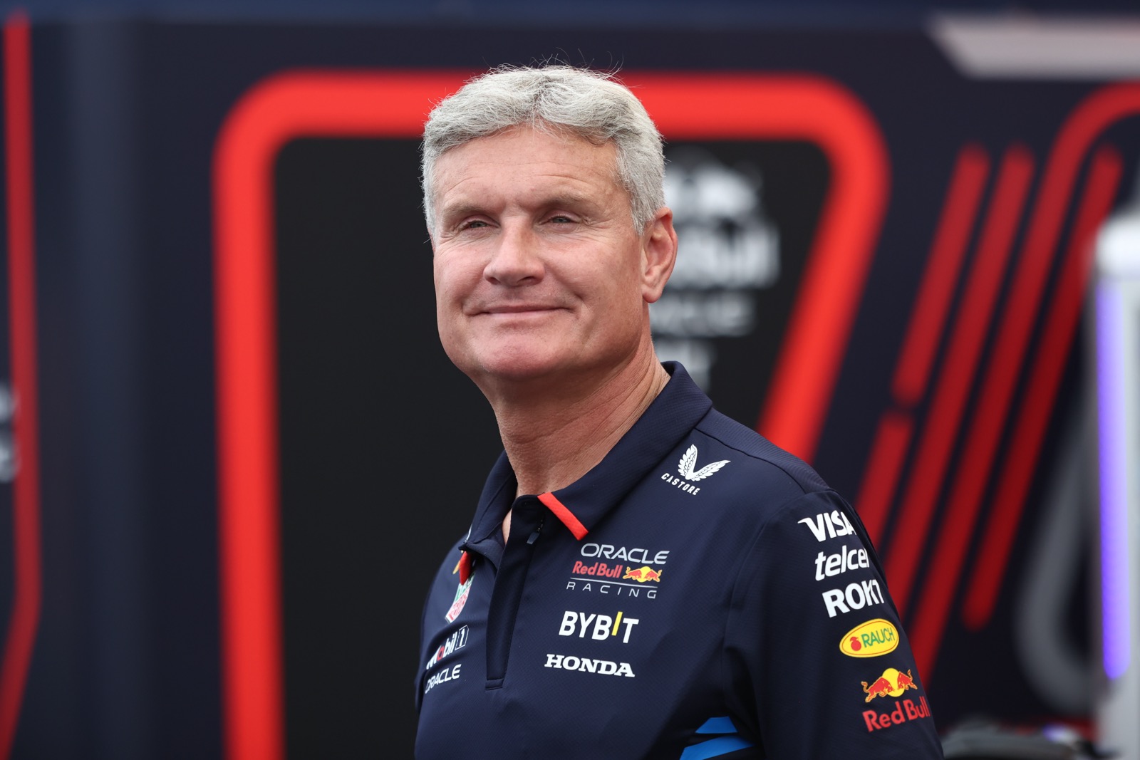 UOČI SPEKTAKLA Slavni David Coulthard provozao bolid i privukao pažnju ...