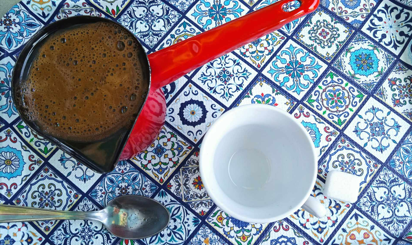 Turkinja pokazala kako se, zaista, kuha turska kafa