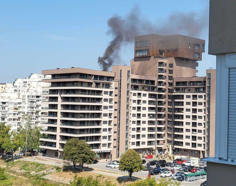 Požar u naselju Sjenjak u Tuzli na Heez zgradi