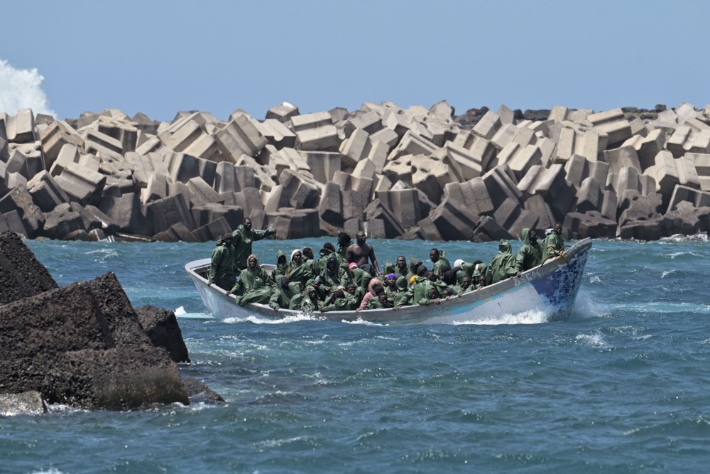 Brod sa 174 migranta stigao na Kanarska ostrva - BosnaInfo