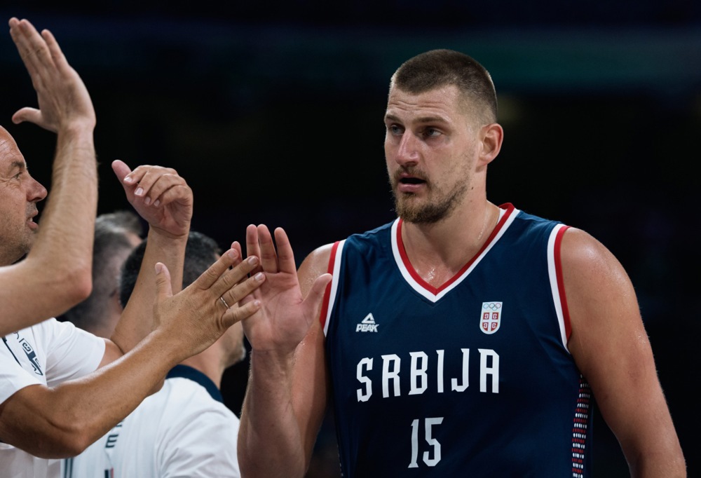 Jokić pokazao veličinu: Ekipa na jednoj strani luduje, a on na drugoj ...