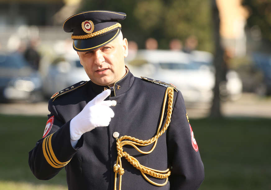 GUBITNIK DANA Siniša Kostrešević