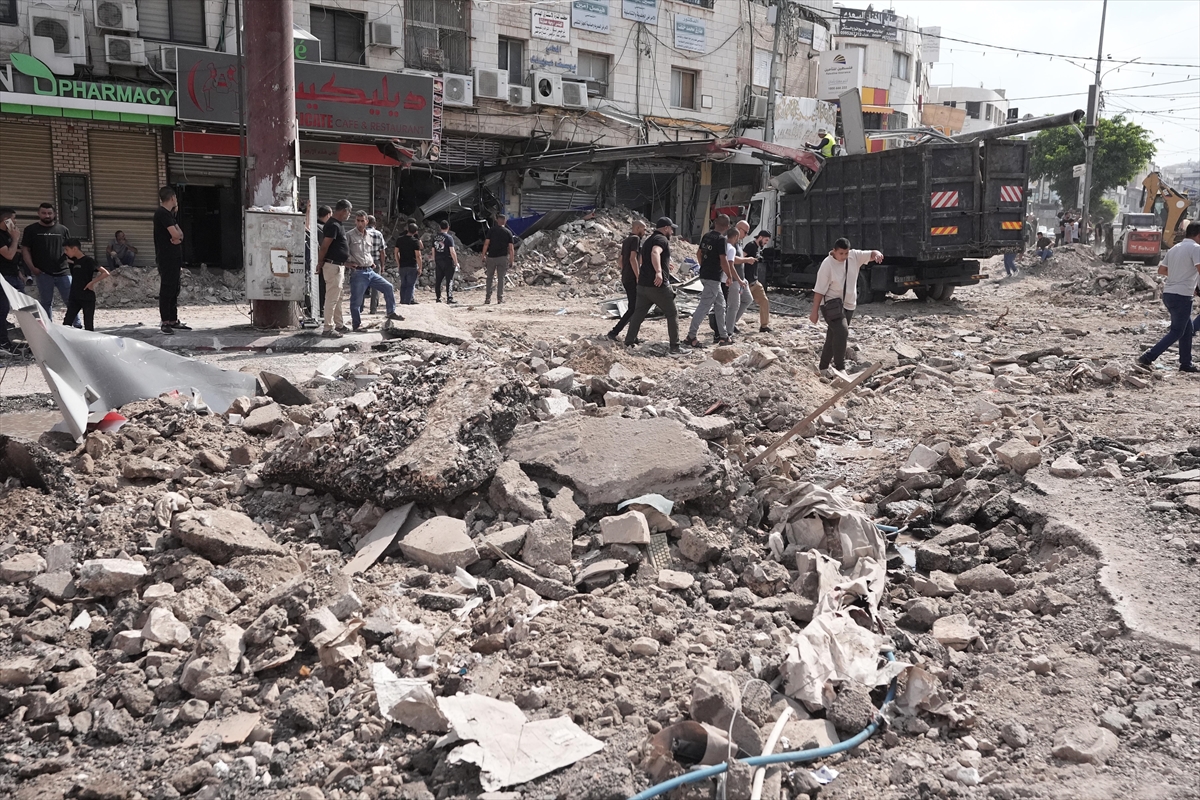 Nakon desetodnevne ofanzive: Izraelske snage povlače se iz Jenina ...