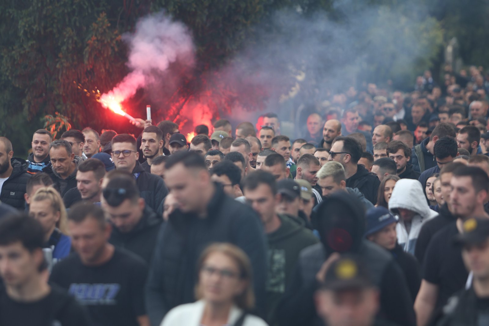 ZAGRIJAVA SE ATMOSFERA PRED VJEČITI SARAJEVSKI DERBI Navijači ...