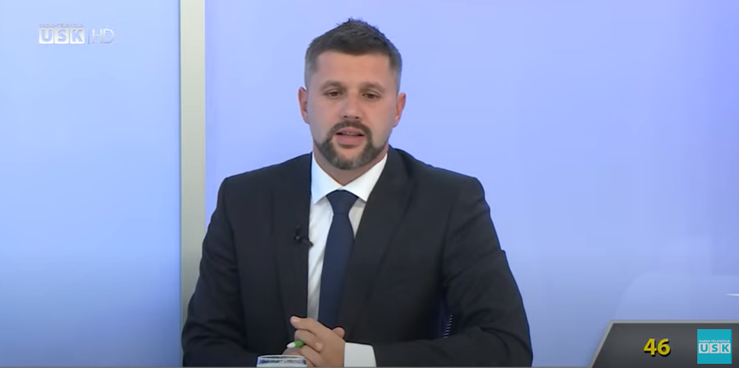 Blamaža uživo: Suficit ili deficit? Načelnik Bužima potpuno izgubljen u ...