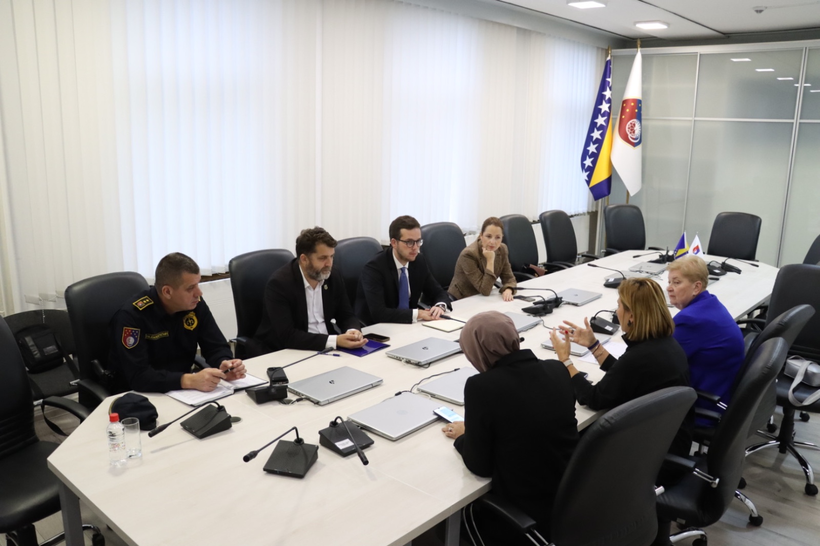 Vlada KS održala sastanak zbog učestalih dojava o bombama u školama