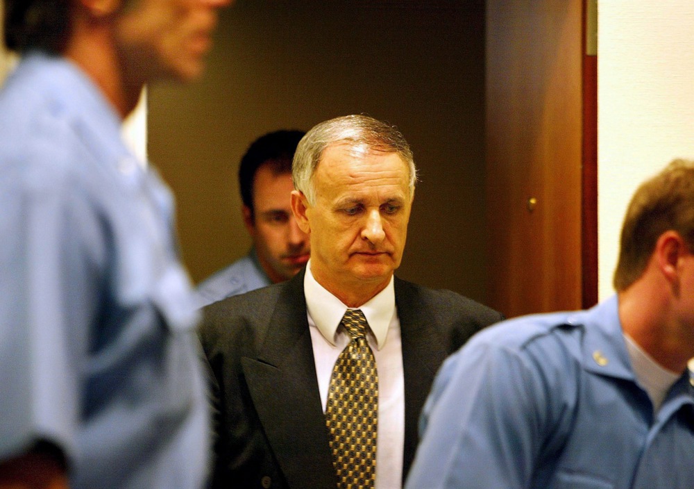 Ratni zločinac priznao genocid u Srebrenici, traži od MMKS-a ...