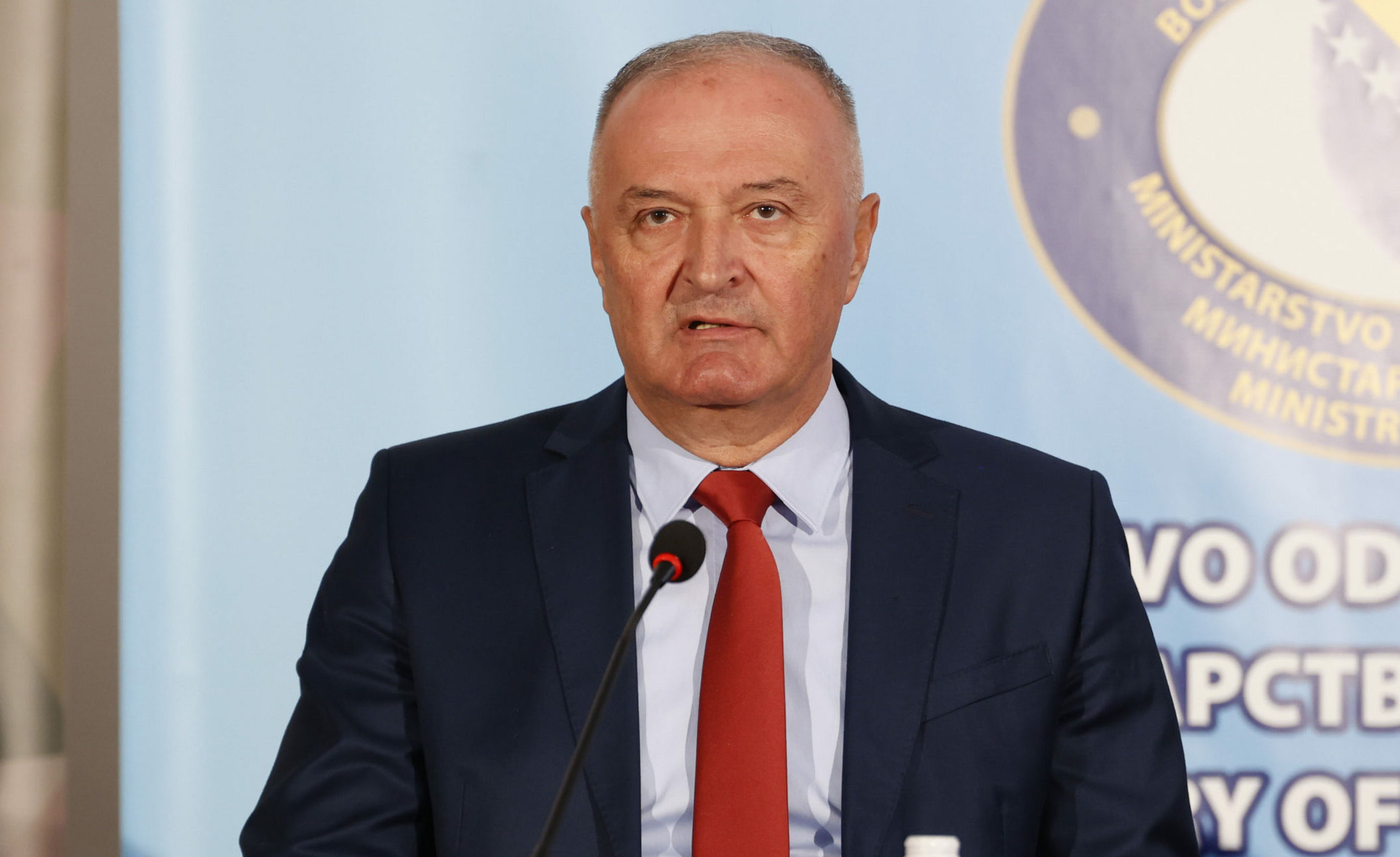 Helez nije dao saglasnost Srbiji za prelet vojnog aviona ili ...