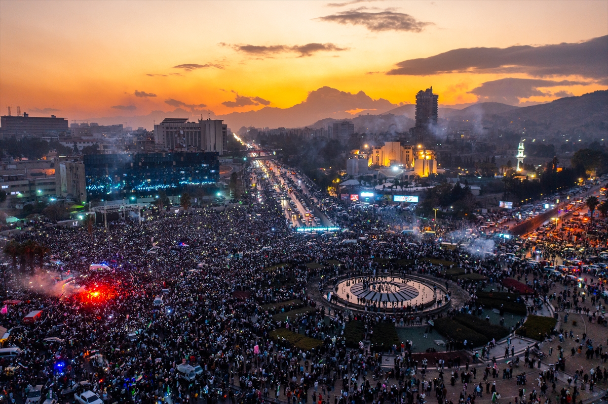 Hiljade Sirijaca u Damasku proslavilo pad Assadovog režima