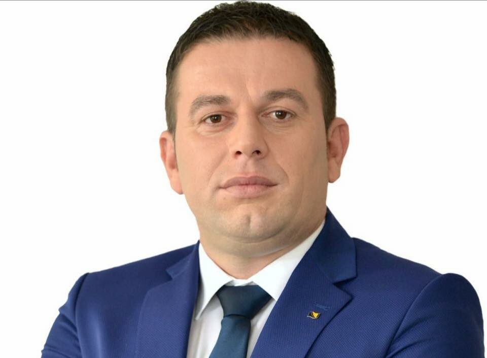 GUBITNIK DANA Mehmed Mahmić