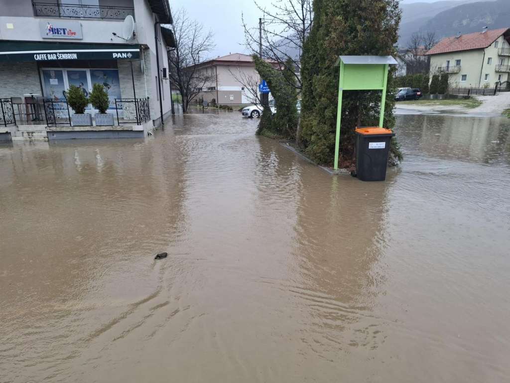 NOVI-STARI PROBLEMI Poplave u Travniku i Gornjem Vakufu