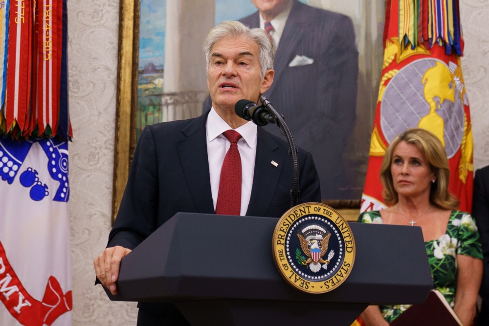 Legendarni Dr. Oz preuzeo dužnost direktora američke Federalne ...