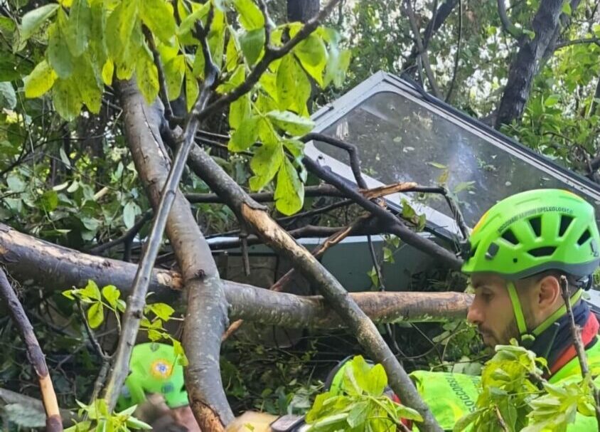 TRAGEDIJA U ITALIJI Najmanje troje poginulih u padu kabine žičare