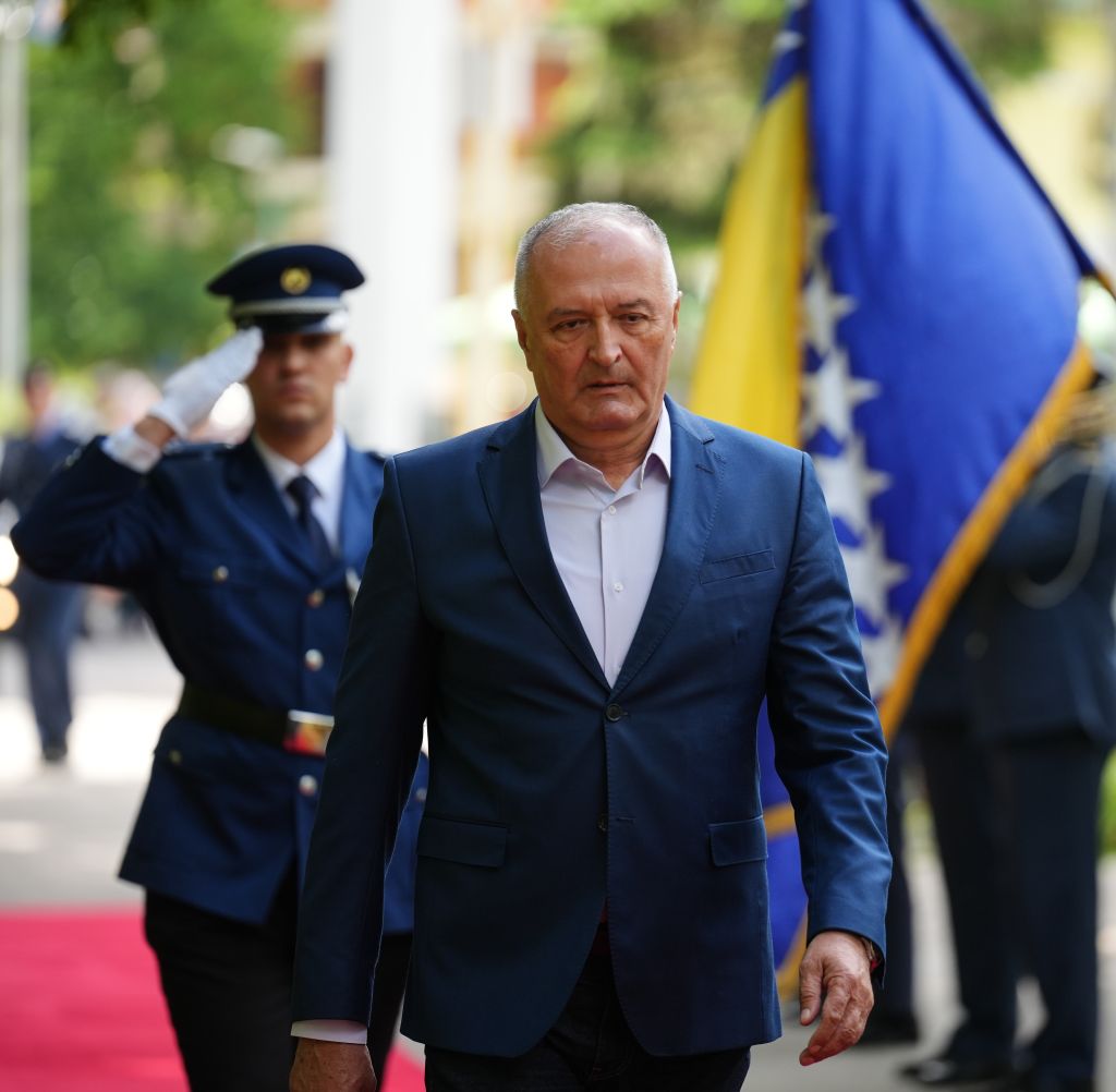 Helez: Srušio se "srpski svet" kao kula od karata